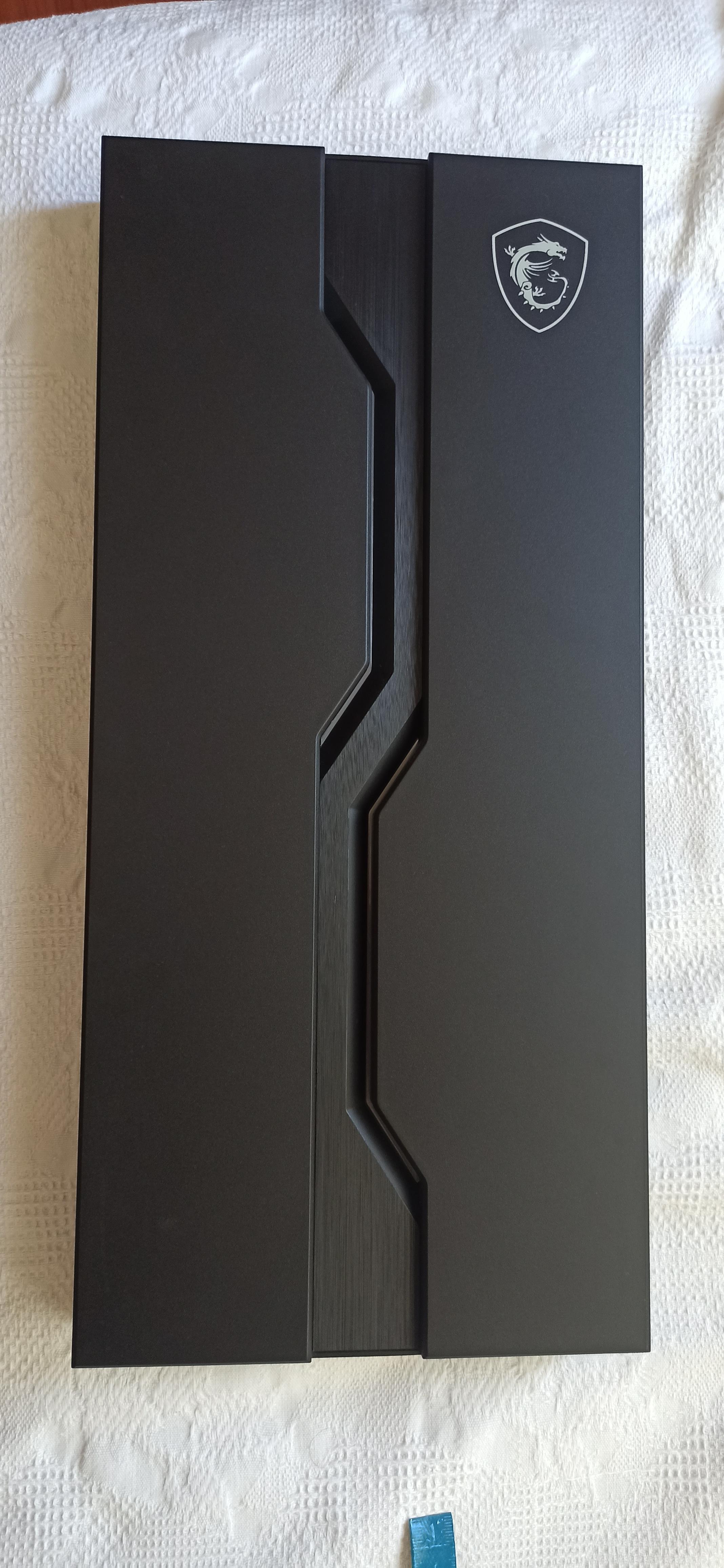 MSI MAG Vampiric 010M ön panele pleksi montajı | DonanımHaber Forum